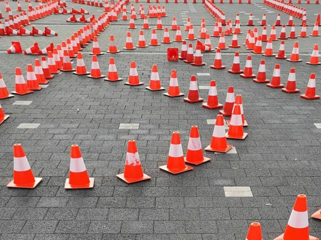 Exploring the Most Common Traffic Control Devices in Road Construction ...