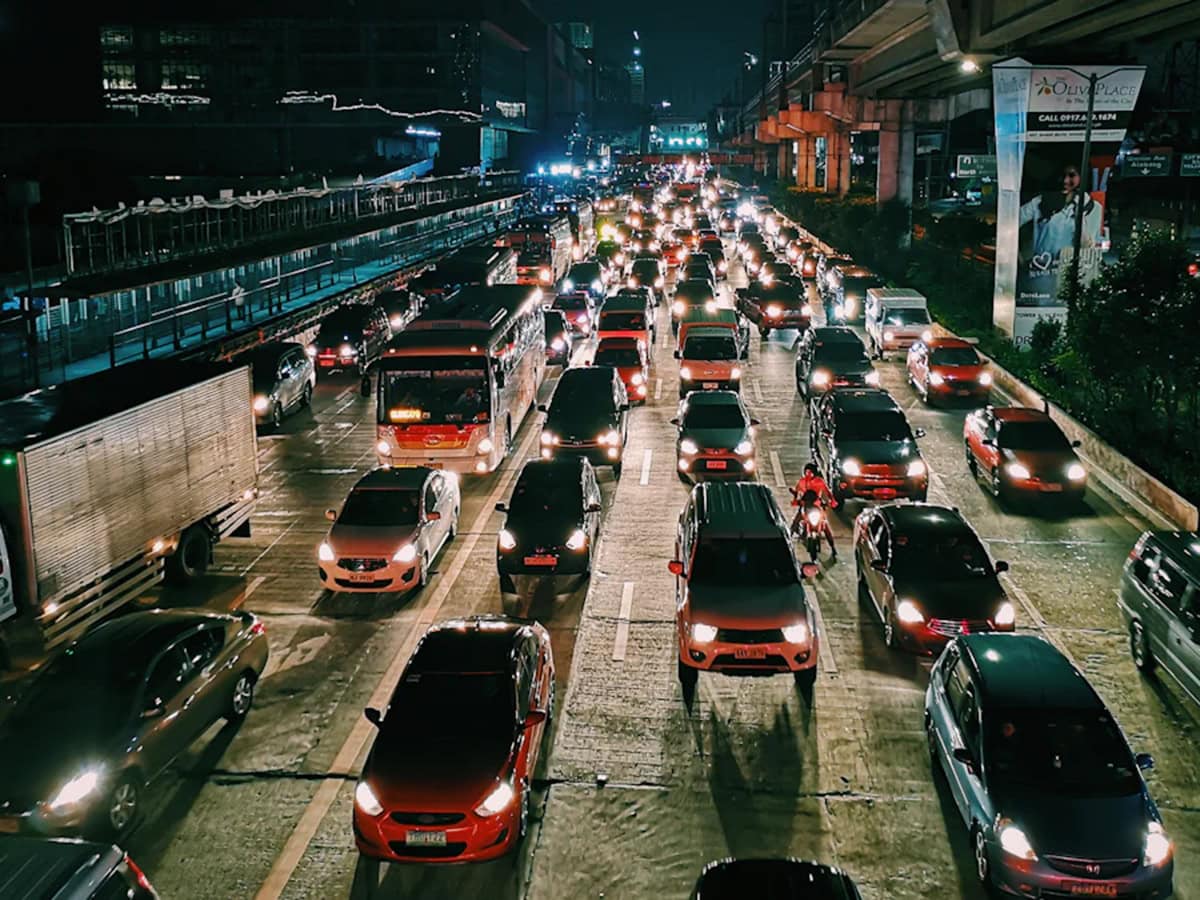 Traffic Signal Jams: Innovation of Random Number Intervals