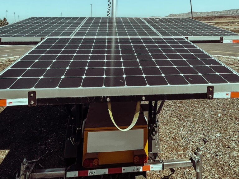 Understanding Arrow Boards with Flash Modes: Operation and Installation Explained - Optraffic