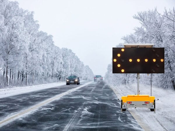How Does Snow Affect Flashing Arrow Panels?