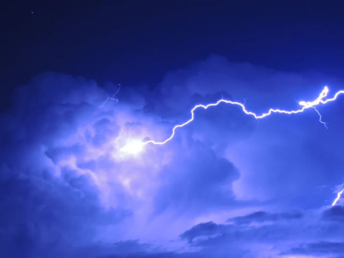 Lightning Shock Protection - Wireless Digital Message Boards