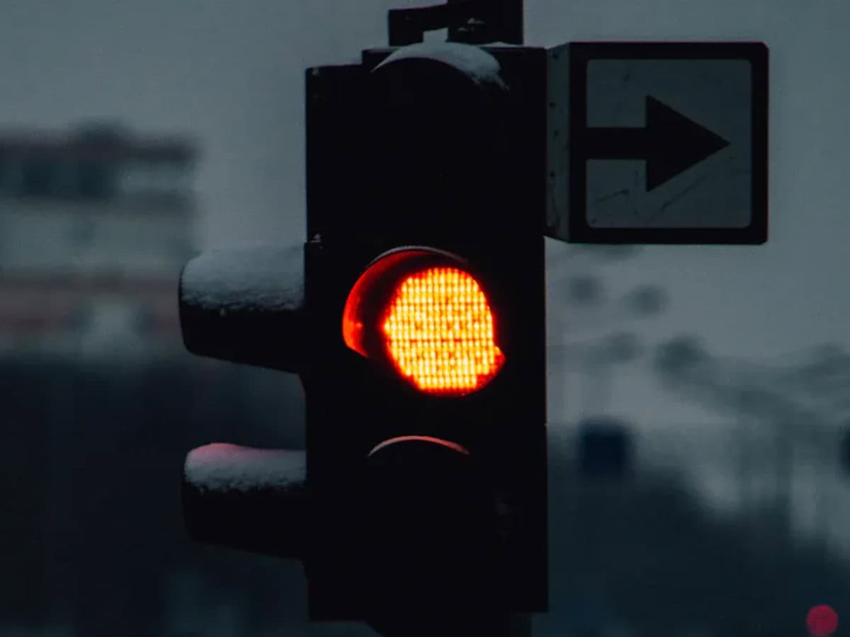 The Evolution of USA Traffic Lights in the Past Century