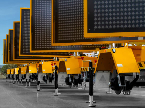 Portable Variable Message Signs for Emergency Response | Optraffic